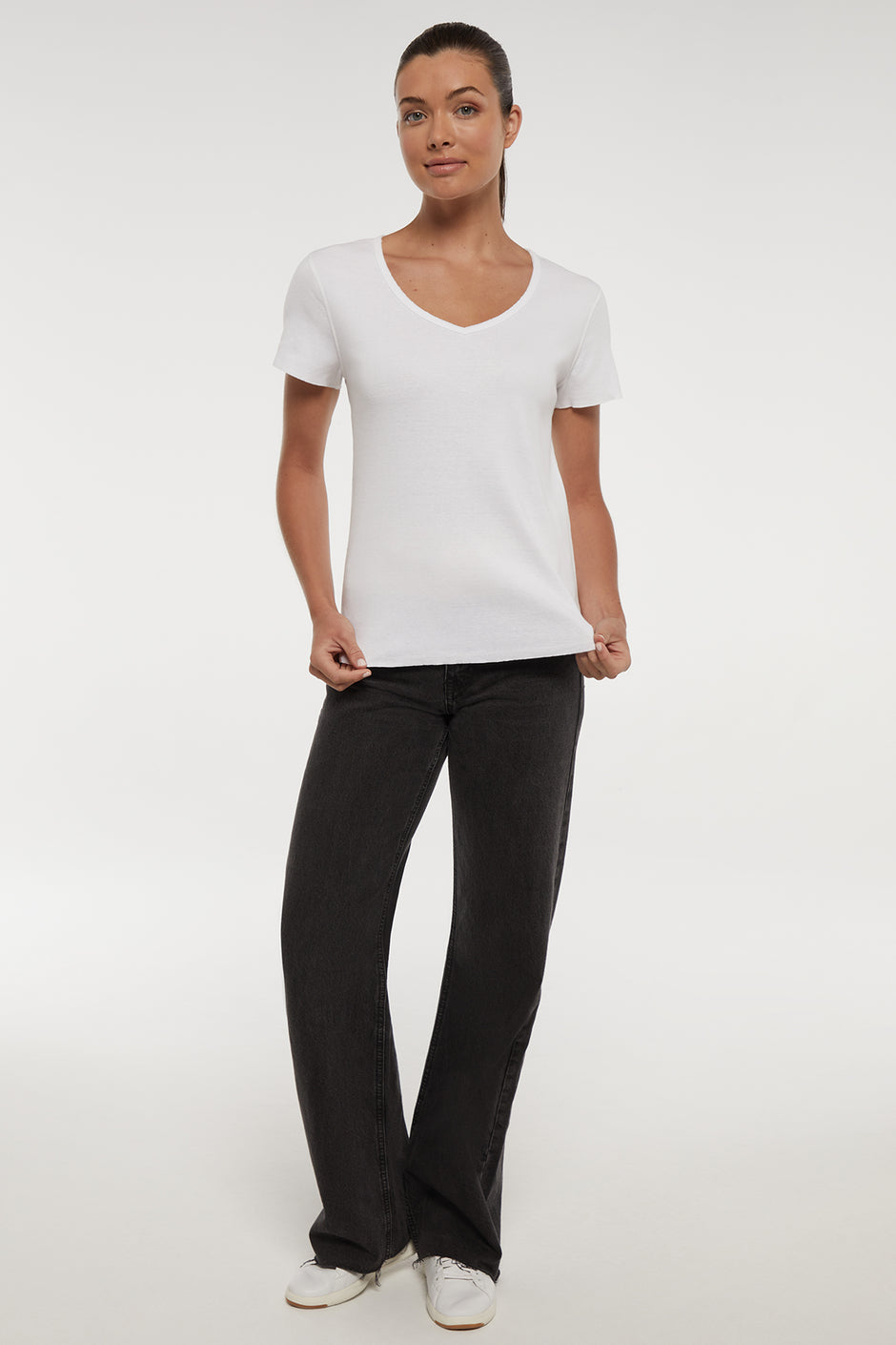 Essential Tees – Three Dots